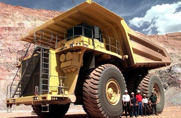 Komatsu 930E; El gigante japones - .:: Minería en Línea