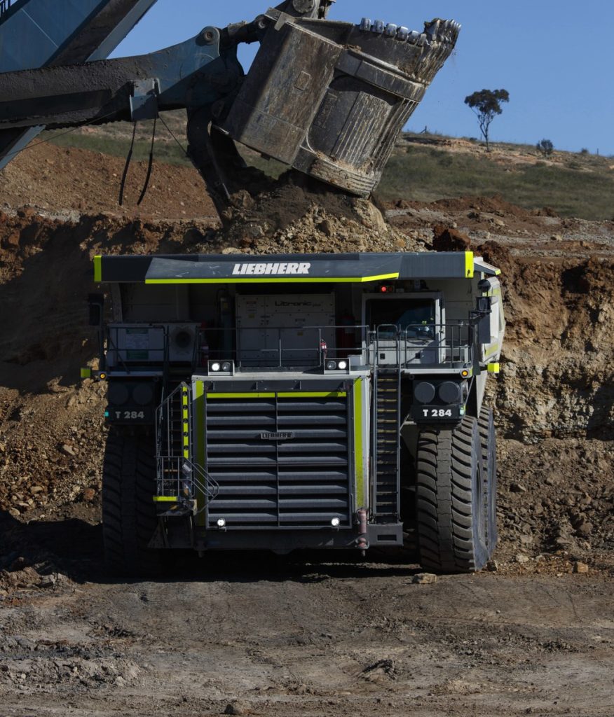 El gigante T 284 de Liebherr-Mining - .:: Minería en Línea